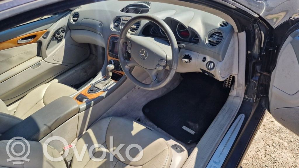 05045139 Mercedes-Benz SL R230 Fuse box set, 136.80 € | RRR