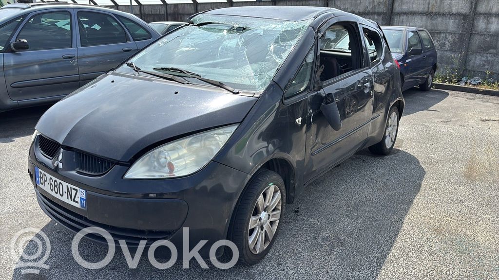 MR957366 Mitsubishi Colt Rear/tail lights, €50.00 | RRR