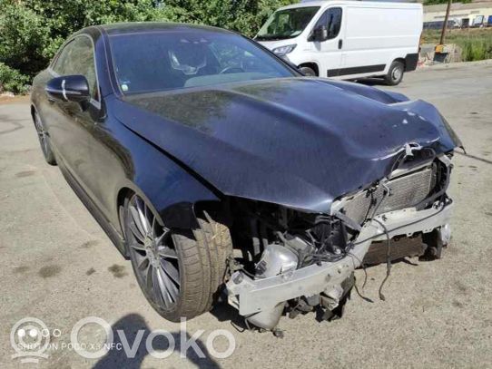 A2053305801 Mercedes-Benz E C207 W207 Triangle bras de suspension ...