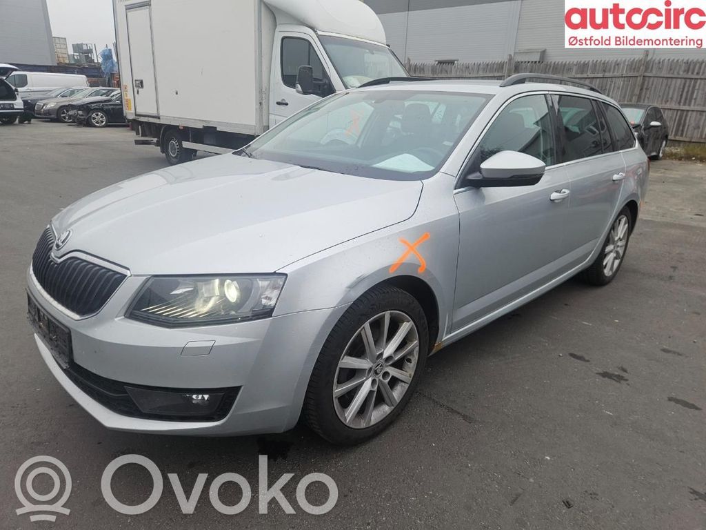 5E0803902 Skoda Octavia Mk3 (5E) Barre de remorquage, 340,91 € | OVOKO