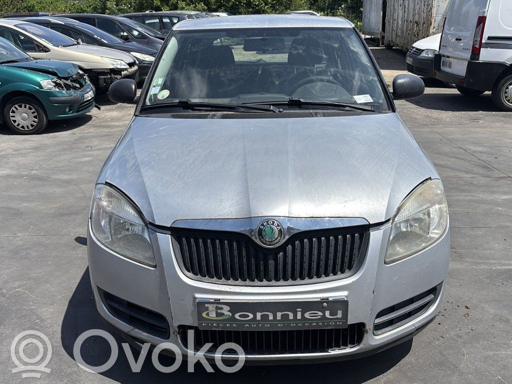 5J0809957A Skoda Fabia Mk2 (5J) Front wheel arch liner splash guards, € ...