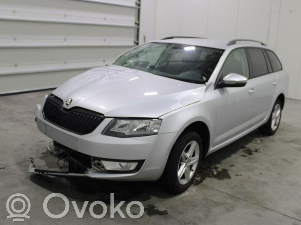 5E0809702B Skoda Octavia Mk3 (5E) Bouchon, volet de trappe de réservoir ...