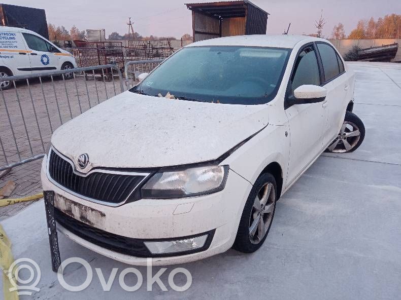 5JA035192 Skoda Rapid (NH) Cadre, panneau d'unité radio / GPS, 188,00 € | OVOKO