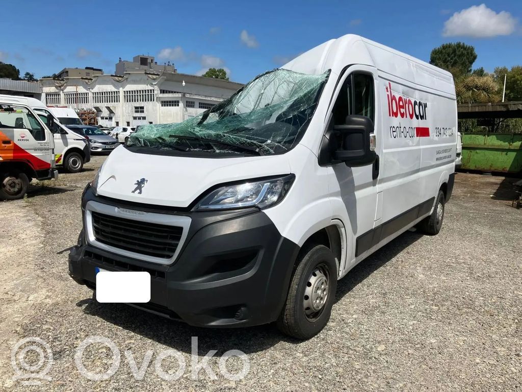 10201474 Peugeot Boxer Front seatbelt, €66.42 | RRR