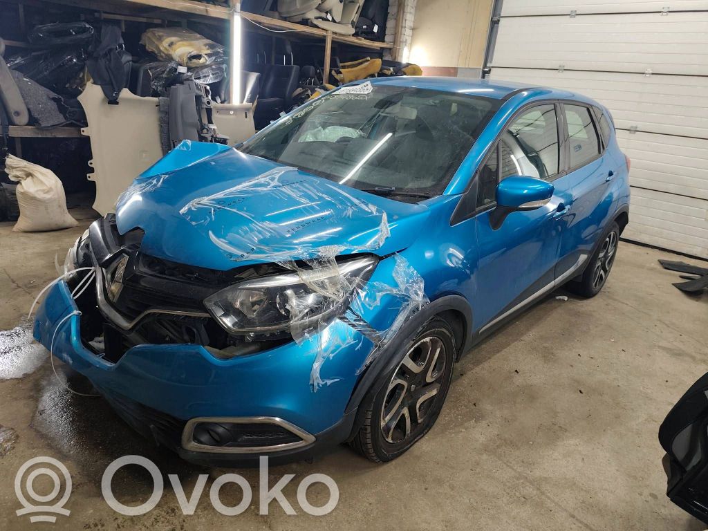 Renault Captur Anti-theft wheel nuts and lock, €20.00 | RRR