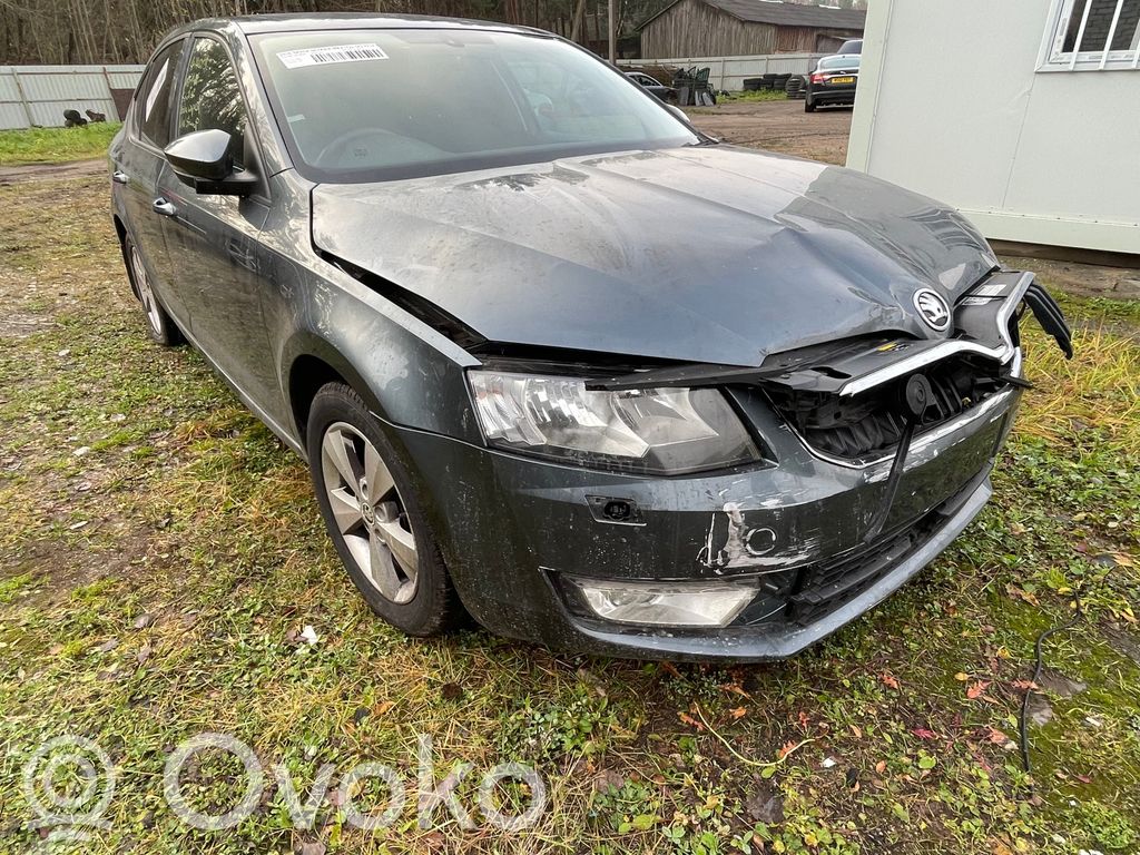 5Q0907561F Skoda Octavia Mk3 (5E) Capteur radar de distance, 89,00 ...