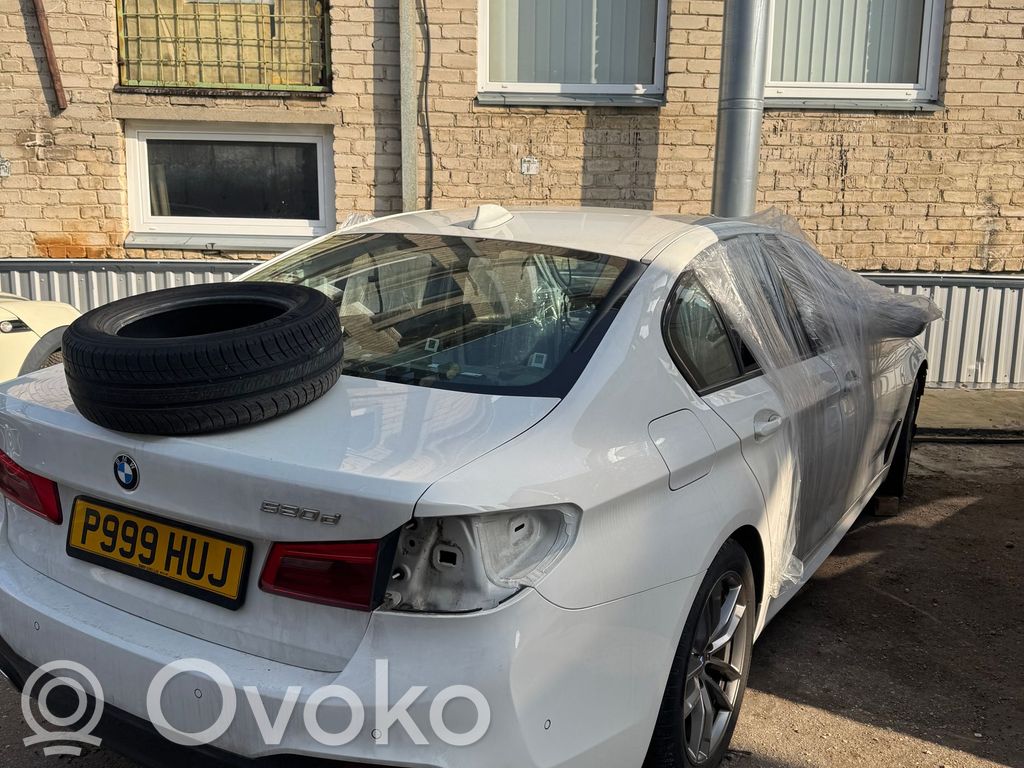 7463715 BMW 5 G30 G31 G38 Manufacturers badge/model letters, €5.00 | RRR