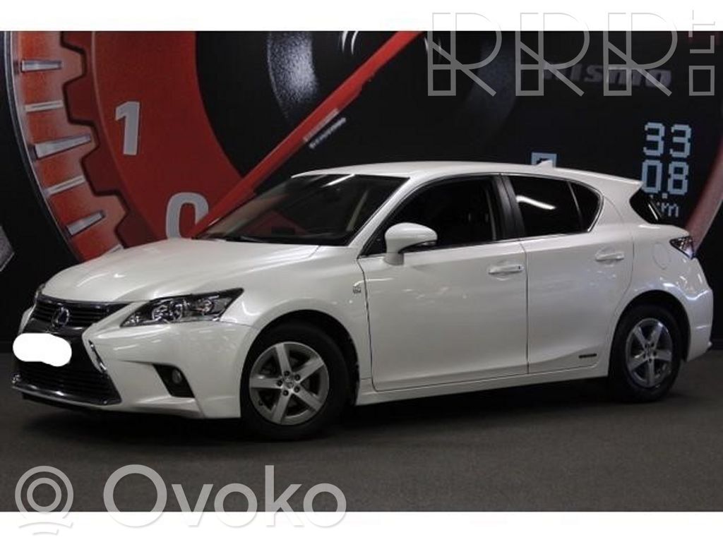 Lexus CT 200H Serbatoio di compensazione del liquido refrigerante ...