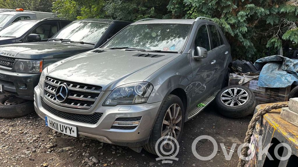 1647400893 Mercedes-Benz ML W164 Éclairage de plaque d'immatriculation ...