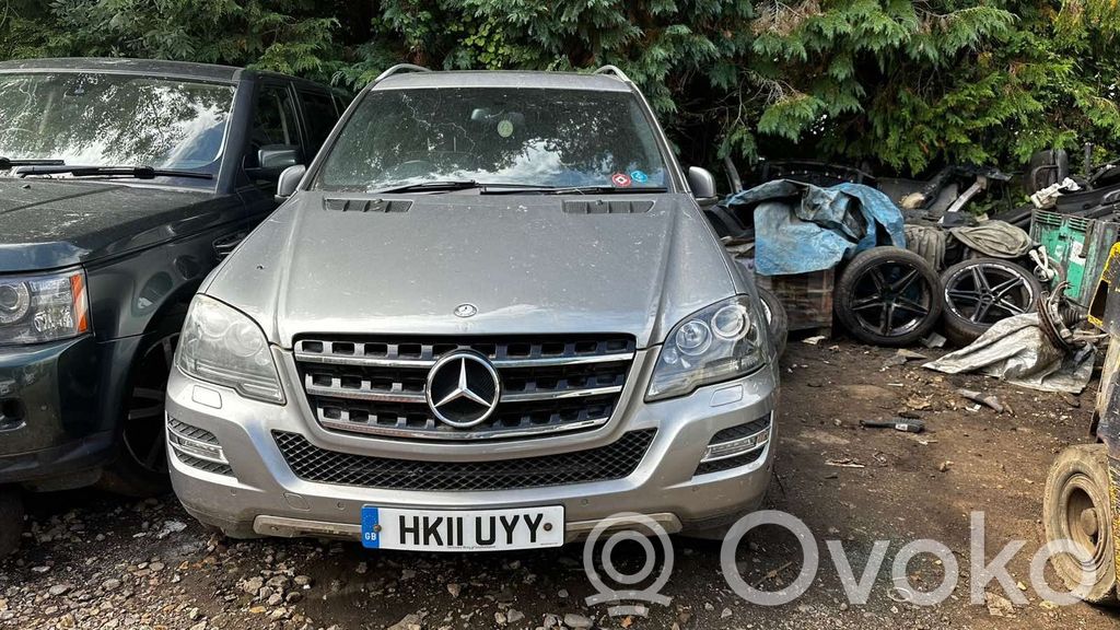 1647400893 Mercedes-Benz ML W164 Éclairage de plaque d'immatriculation ...