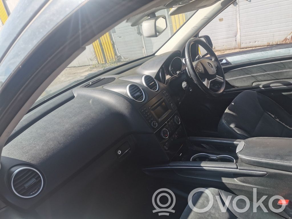 A1647400345 Mercedes-Benz ML W164 Vérin de capot arrière, 9.98 € | OVOKO