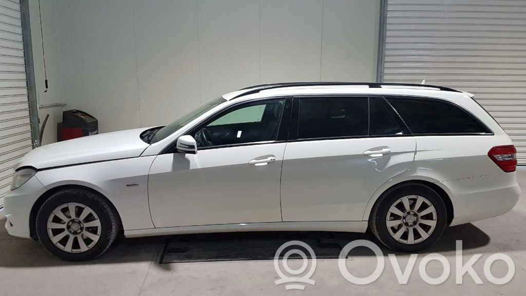 A2045000749 Mercedes-Benz E W212 Coolant expansion tank/reservoir, 15. ...