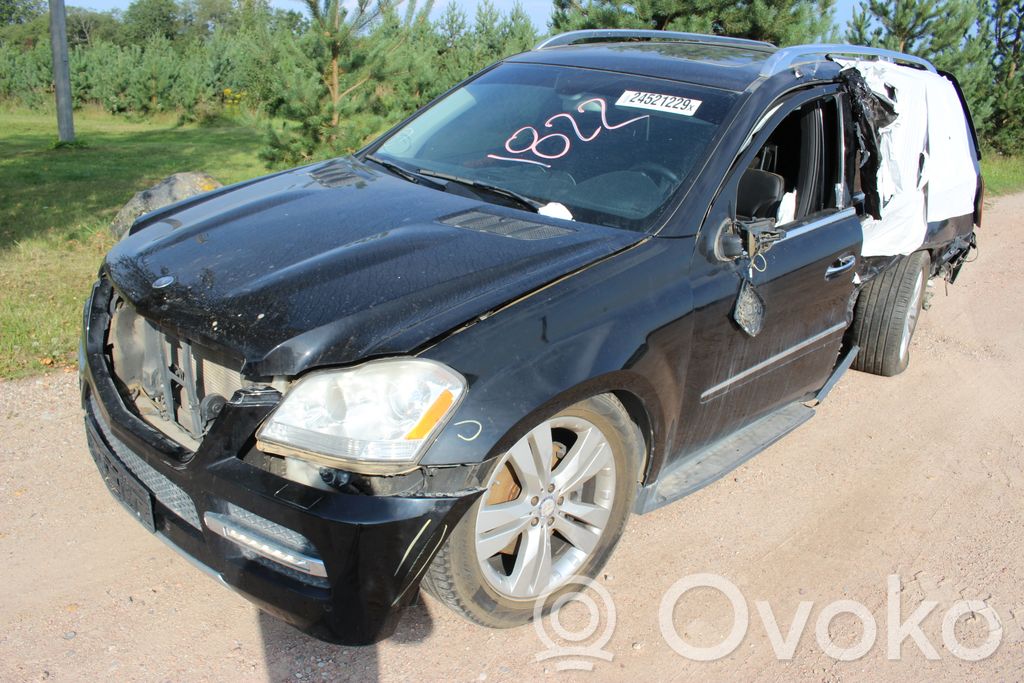 A1648300228 Mercedes-Benz GL X164 Garniture d'essuie-glace, 23.00 € | OVOKO