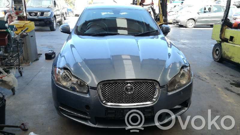 C2P12735 Jaguar XF X250 Rear wheel hub spindle/knuckle, 112.47 € | RRR