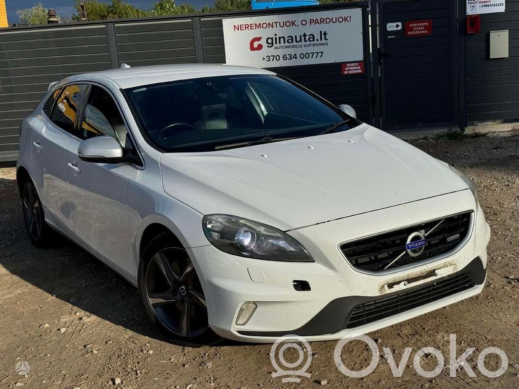 Volvo V40 Trunk rubber seal (body), €18.00 | RRR