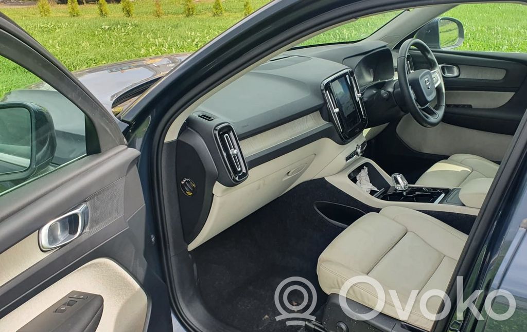 31319352 Volvo XC40 Durite de refroidissement tube, 20.00 € | OVOKO