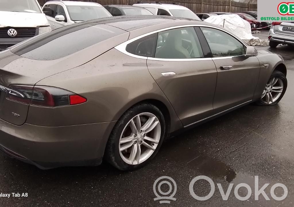 Tesla Model S Front bumper shock/impact absorber, €58.18 | RRR