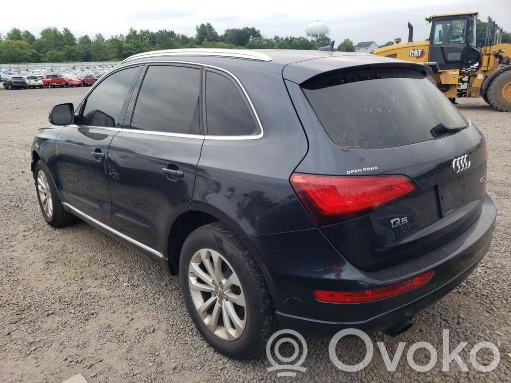 Audi Q5 SQ5 8R Engine cover (trim), €40.00 | RRR