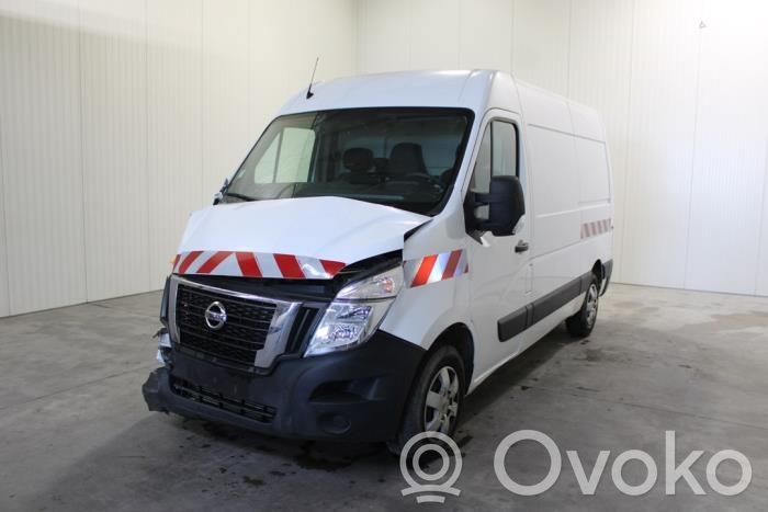 280215396R Nissan Interstar Radio/CD/DVD/GPS head unit, €300.81 | RRR