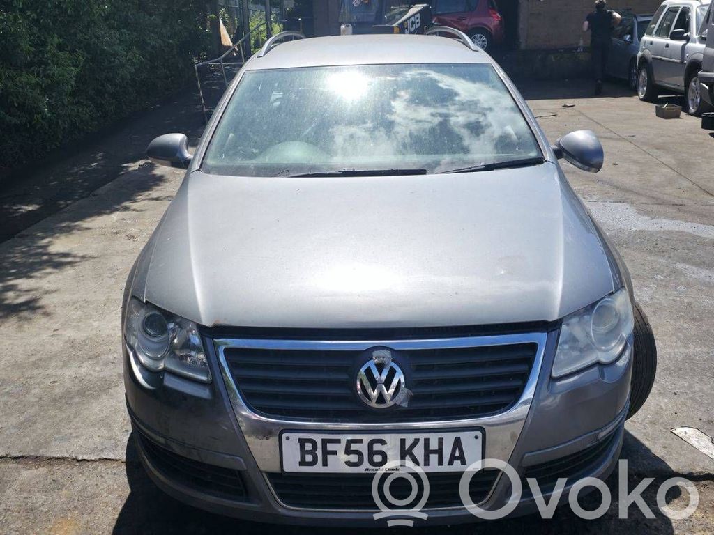 Volkswagen PASSAT B6 Engine bonnet/hood sound/heat insulation, €10.00 | RRR