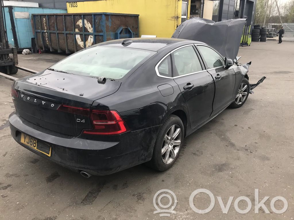 31346775 Volvo S90, V90 Kattoantennin (GPS) suoja, 9,00 € | OVOKO