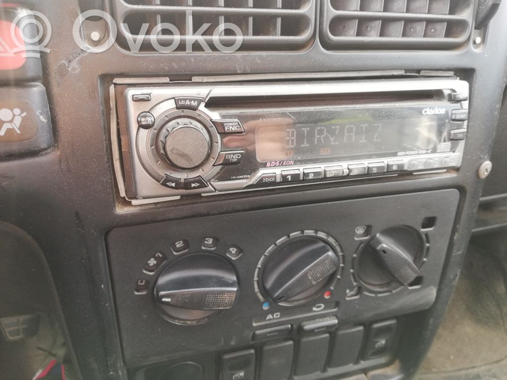 DRB3675R Volkswagen Polo III 6N 6N2 6NF Unité principale radio / CD ...