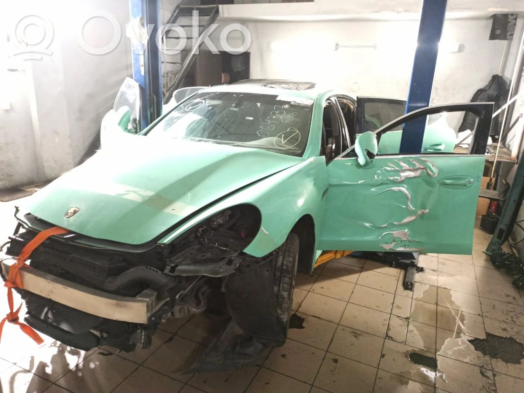 97037504120 Porsche Panamera (970) Moottorin kiinnikekorvake, 96.00 ...