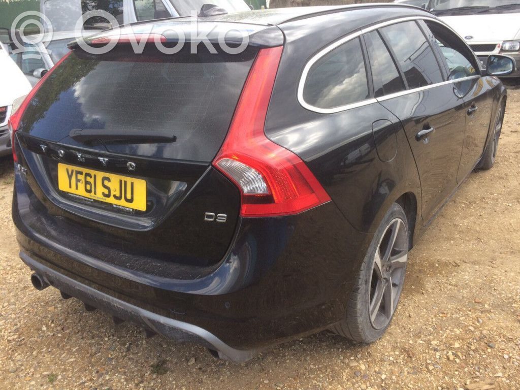 31333784 Volvo V60 Cache de protection sous moteur, 16.19 € | OVOKO