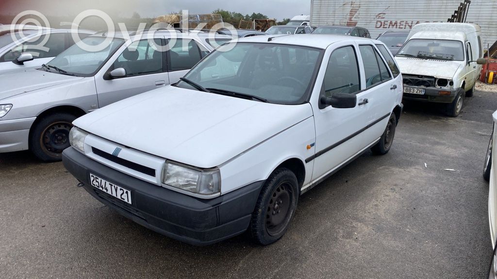 Fiat Tipo Front door window glass four-door, €40.00 | RRR