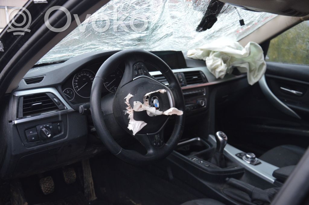 6850537 BMW 3 F30 F35 F31 Cache-poussière amortisseur arrière, 16.00 ...