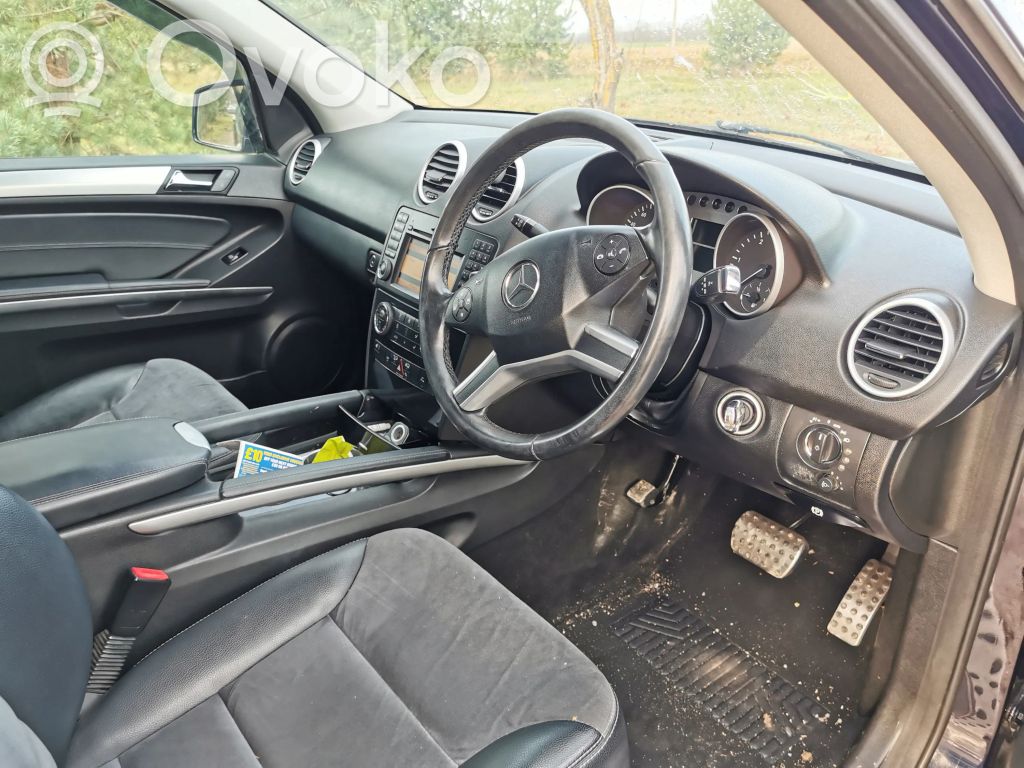 A1648805114 Mercedes-Benz ML W164 Poutre de soutien de pare-chocs ...