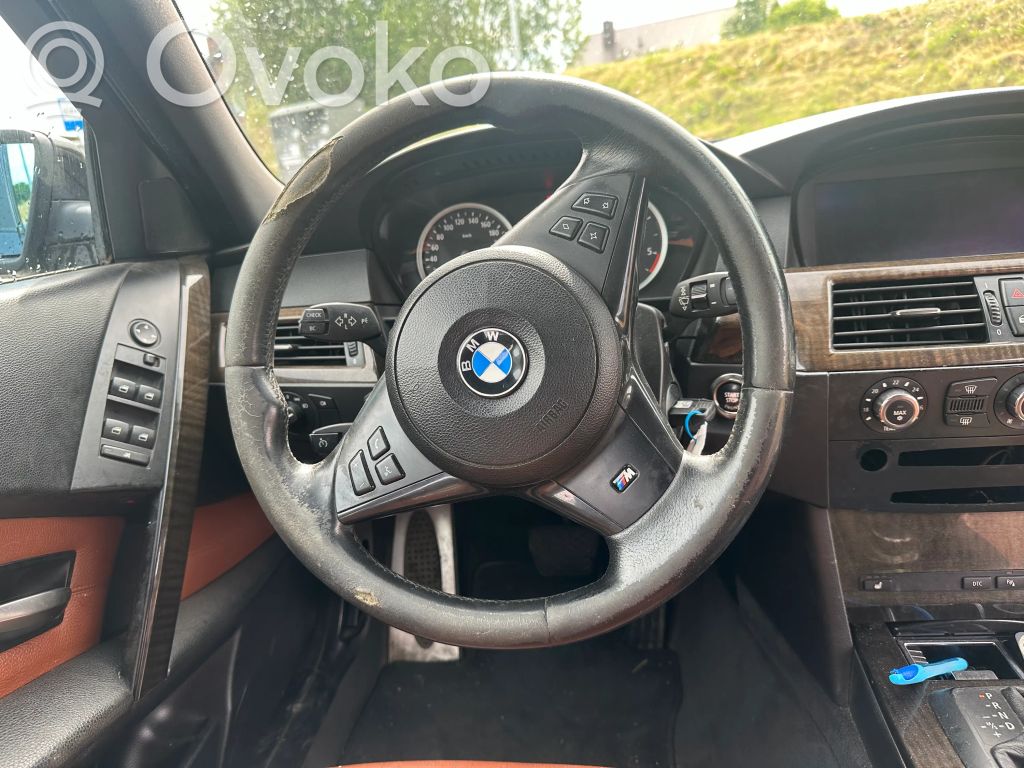 7050367 BMW 5 E60 E61 Other trunk/boot trim element, 12.10 € | RRR