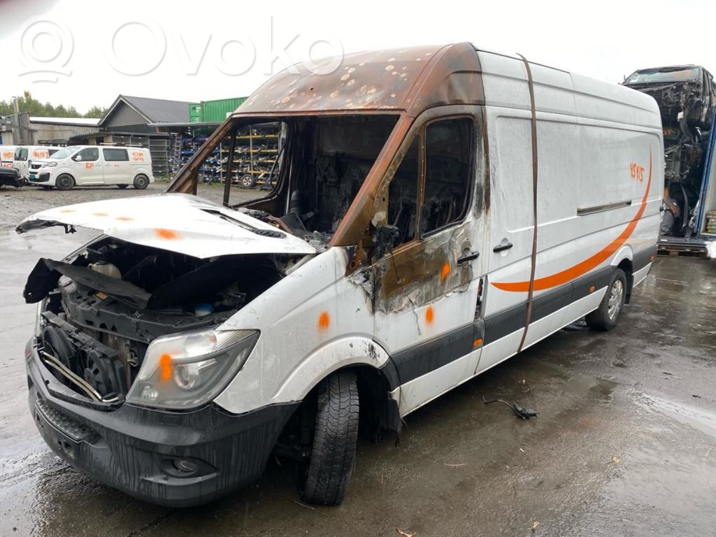 A0034207283 Mercedes-Benz Sprinter W906 Takajarrusatula, 56,70 € | OVOKO