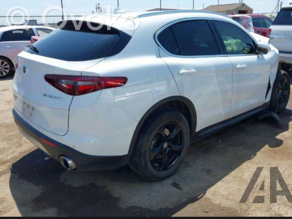 Stelvio Stelvio 191212