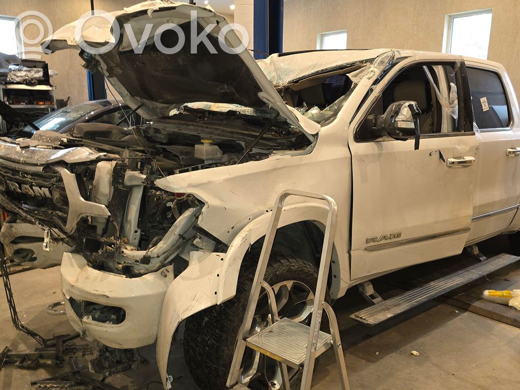 68441329AA Ram 1500 Other control units/modules, €50.00 | RRR