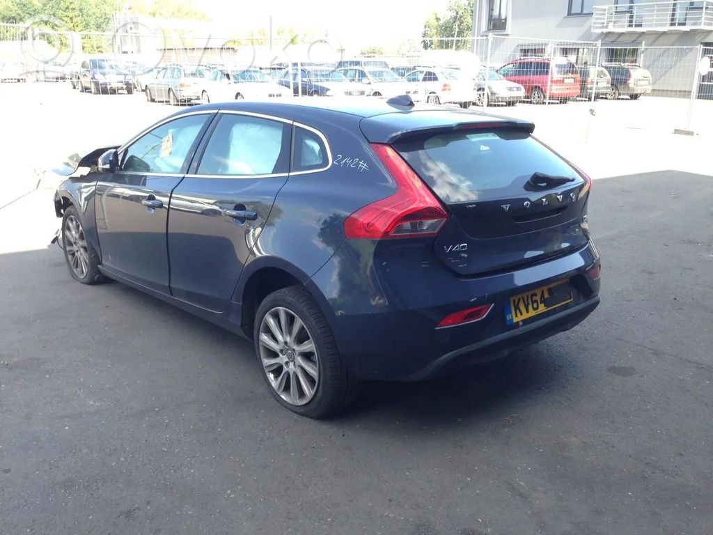 Volvo V40 Rear arch fender liner splash guards, €9.00 | RRR