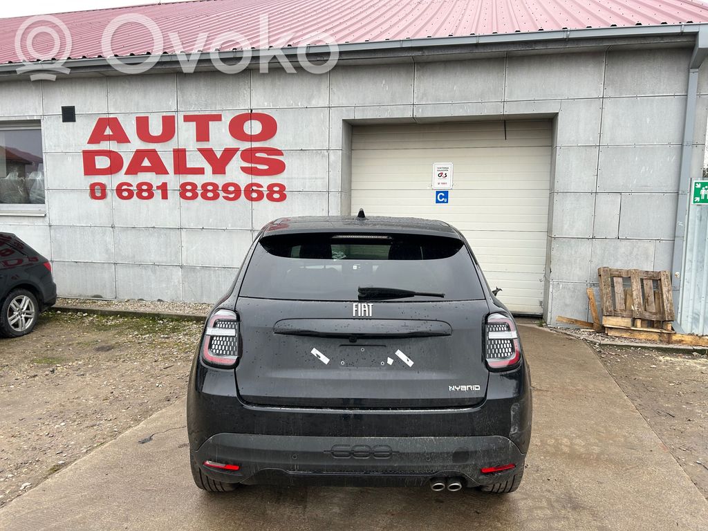 52207642 Fiat 600 Rear arch fender liner splash guards, €40.00 | RRR