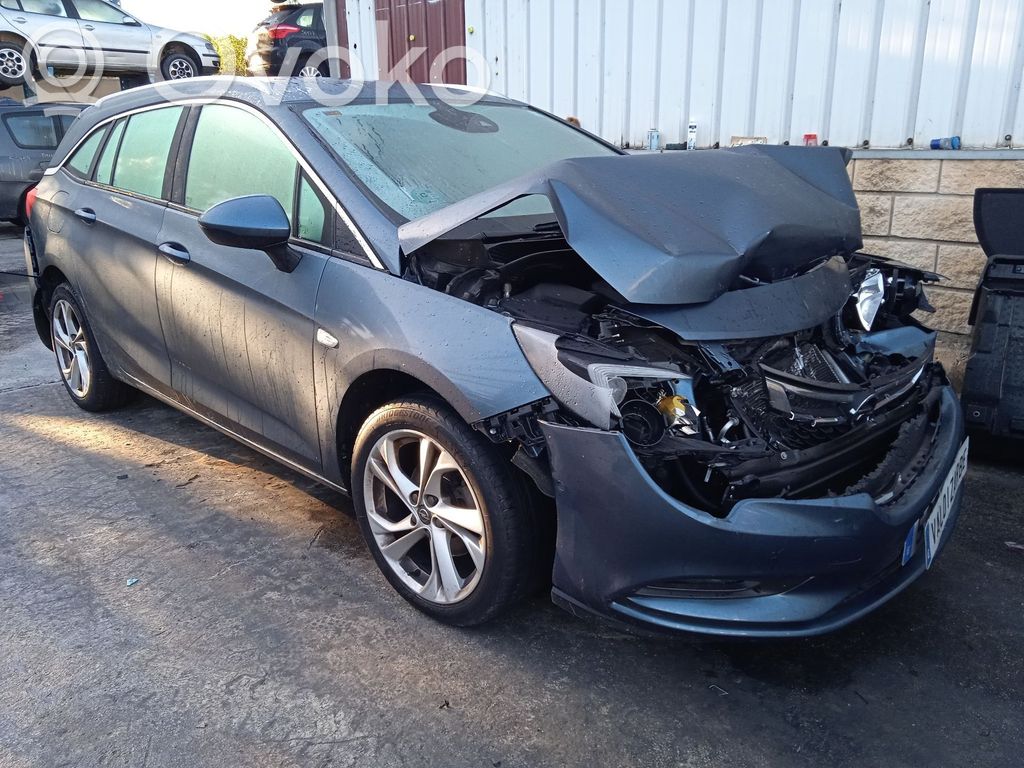 13406677 Opel Astra K Rear window lifting mechanism without motor, €52. ...