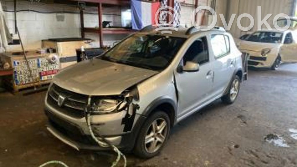 623103971R Dacia Sandero Grille de calandre avant, 50.00 € | OVOKO