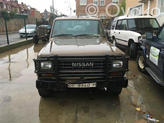 Nissan Patrol 260 Lève-vitre électrique de porte avant, 57,50 € | OVOKO