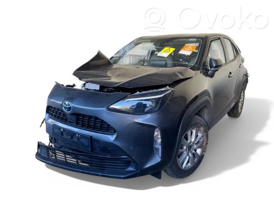 608955 Toyota Yaris Cross Katon muotolistan suoja, 49,99 € | OVOKO