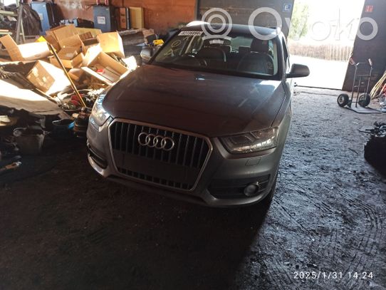 8U0864283A Audi Q3 8U Accoudoir, 40,00 € | OVOKO