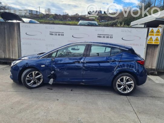 39216533 Opel Astra J Module de fusibles, 119,69 € | OVOKO