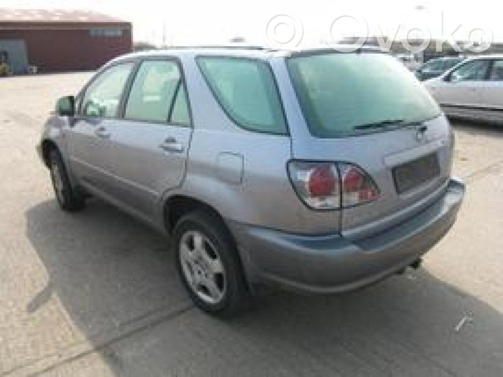 7561148010 Lexus RX 300 Rivestimento parafango (modanatura), 10,00 ...