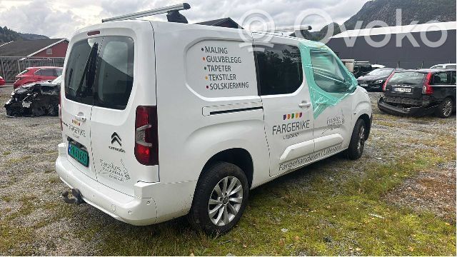 9820422880 Citroen Berlingo Dzinēja pārsegs (vāks), 313,25 € | RRR