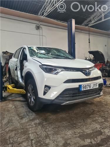 RAV 4 (XA40) RAV 4