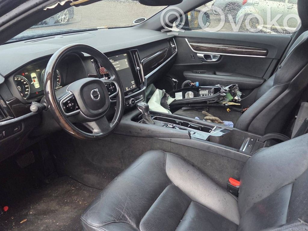 32405563 Volvo S90, V90 Aile, 322,00 € | OVOKO