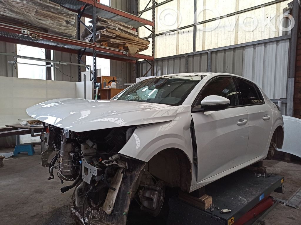 100HN05 Peugeot 208 Front door electric wing mirror, €150.00 | RRR